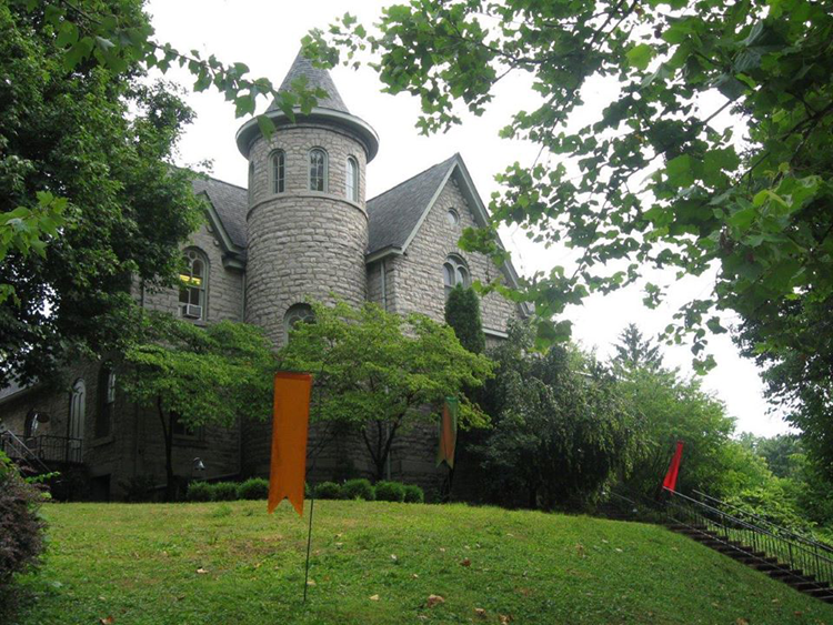 14 of Ohio's Coolest Castles and the Fascinating Stories Behind Them